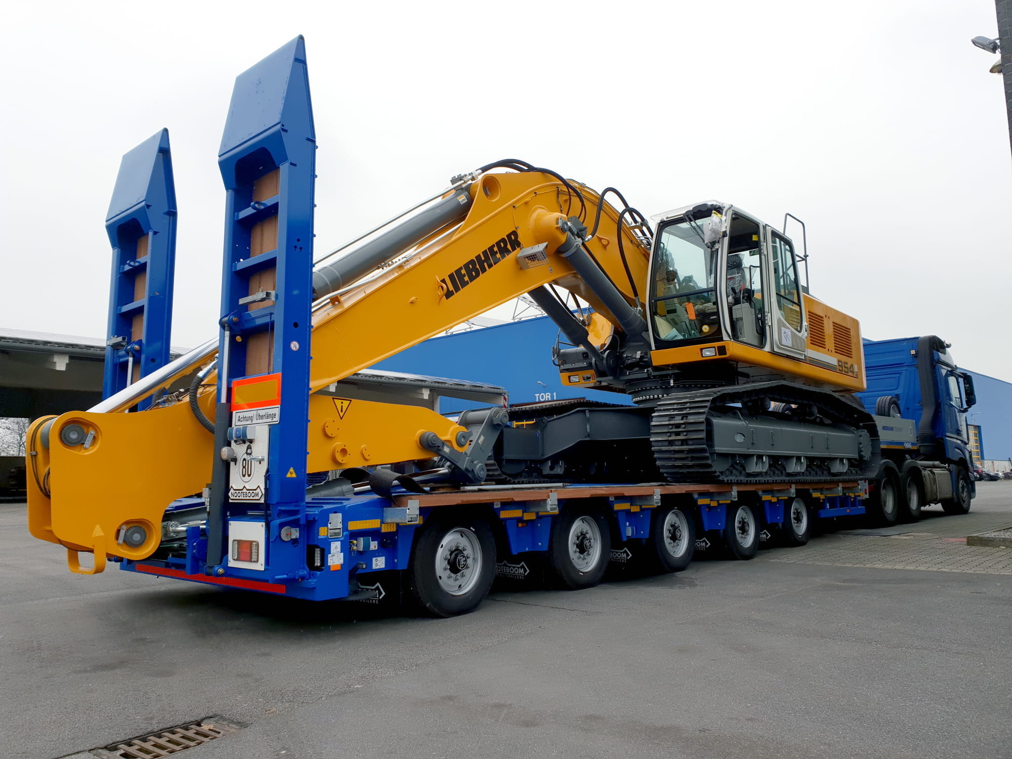 Mega investment in Nooteboom special trailers by Hegmann Transit ...